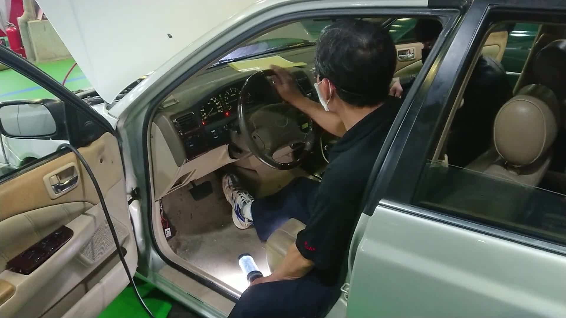 1111123(三)-4-汽車AC冷媒壓力量測-04 - 車輛元件實務 | 健行科技大學eclass易課平台