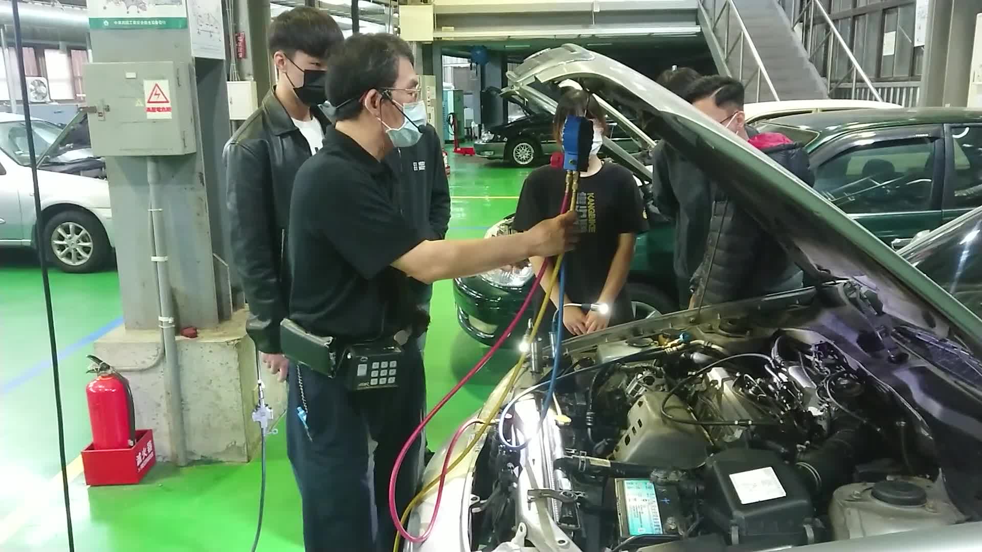 1111123(三)-5-汽車AC冷媒壓力量測-05 - 車輛元件實務 | 健行科技大學eclass易課平台